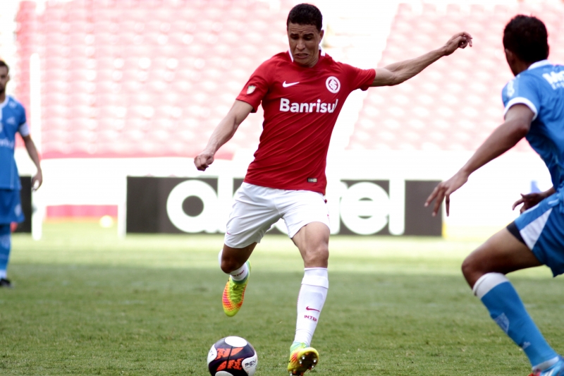 Roberson volta a treinar e deve reforçar Inter na decisão do Gaúcho