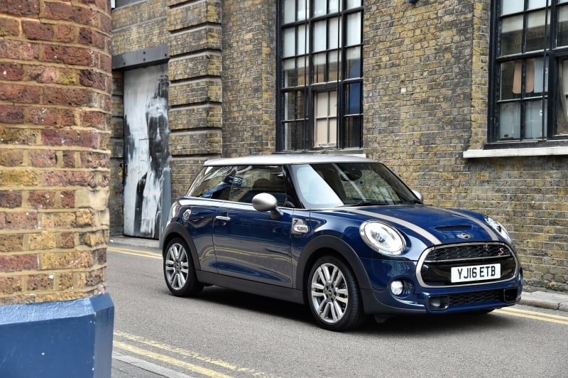 Sem perder a identidade, Mini Seven se moderniza