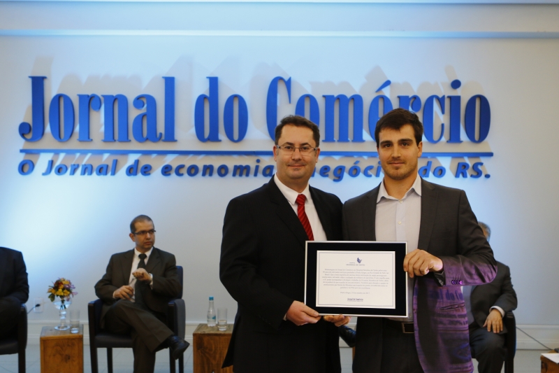 Jornal do Comércio presta homenagem aos 90 anos do Hospital Moinhos de ...