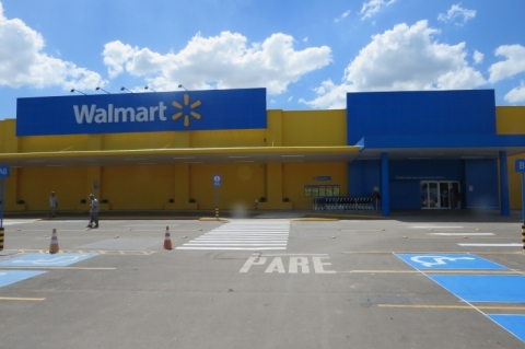 Advent compra 80% da operação do Walmart no Brasil