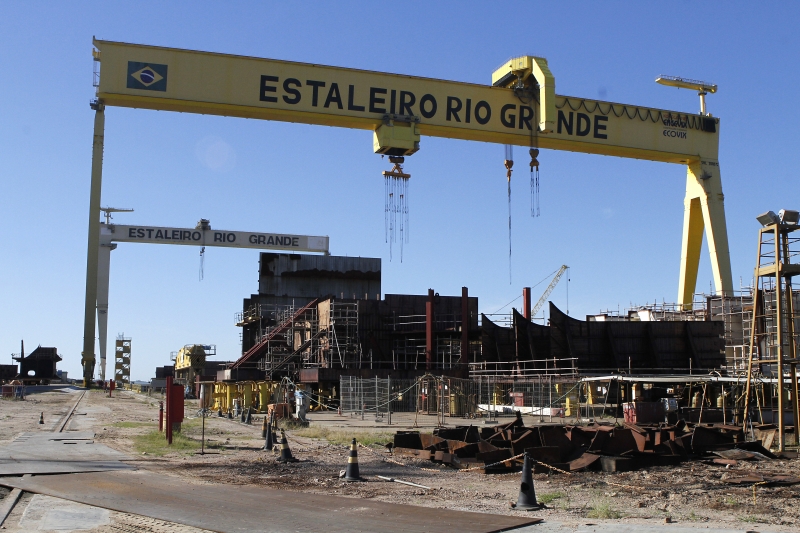 Rio Grande aguarda a retomada de estaleiro