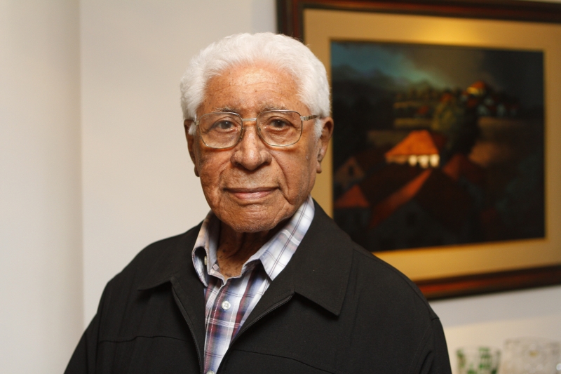 Alceu Collares está internado com Covid-19 no Hospital Mãe de Deus, em ...