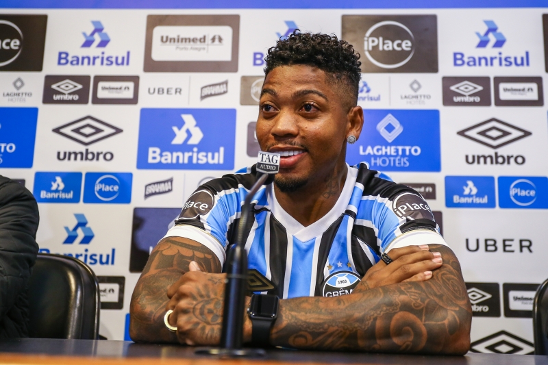 Marinho é apresentado como novo reforço do Grêmio para a temporada 2018