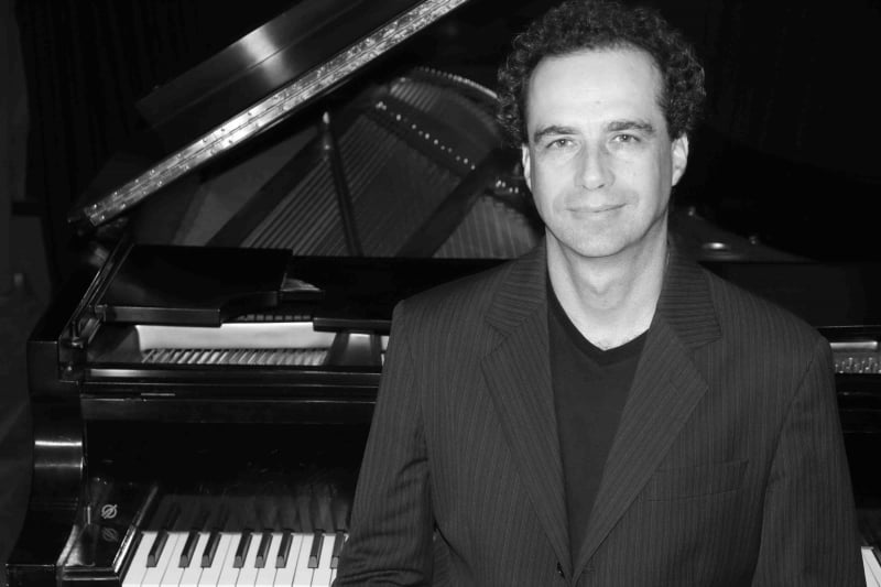 Dimitri Cervo lança novo CD no StudioClio