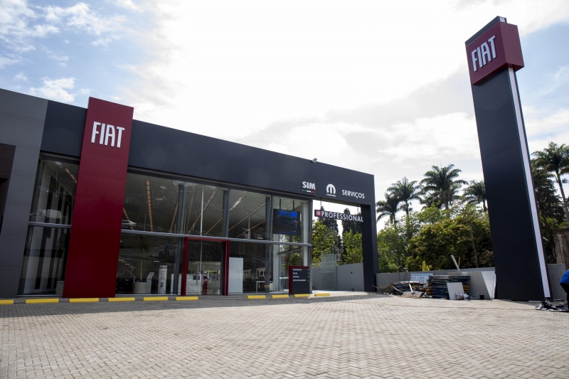 Fiat inaugura primeira concessionária com nova identidade visual