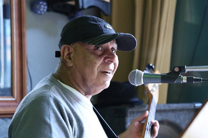 Alexandre Rodrigues é a atração desta quinta-feira no Café Fon Fon