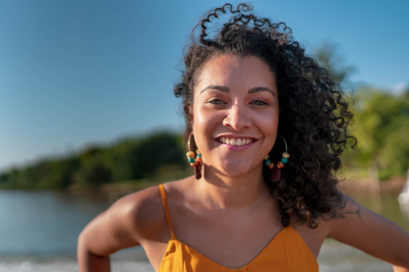 Luana Fernandes apresenta show Lua de outubro no Ecarta Musical