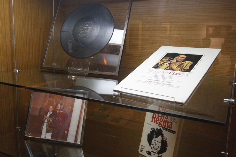 Acervo Elis Regina recebe doação de coleção de Zeca Kiechaloski