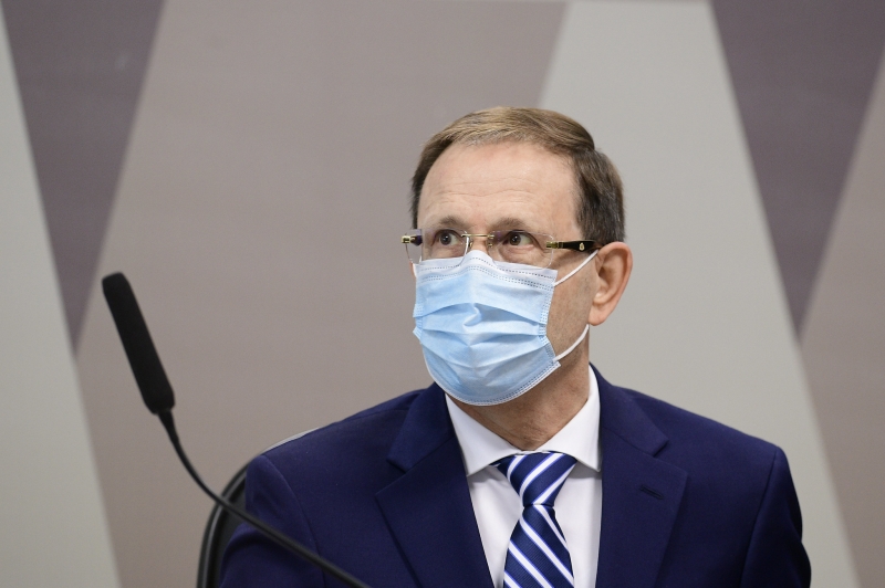 CPI da Covid encerra sessão após Carlos Wizard se recusar a responder ...