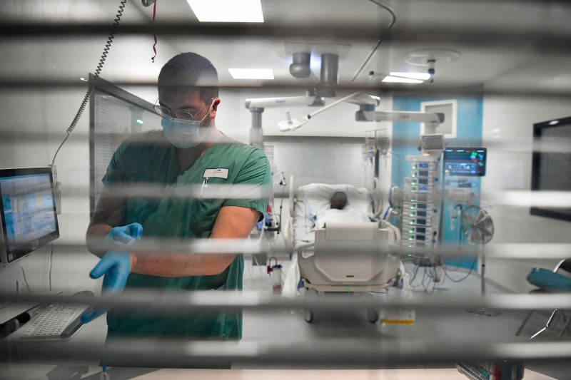 Brasil registra 84 mil casos de Covid e cerca de 1 milhão em uma semana