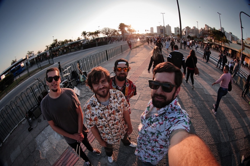 'Ocidente acústico' recebe show da banda Os Tatuíra