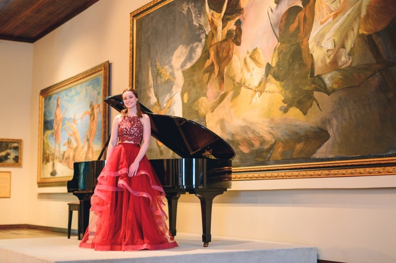 Isabella Brill apresenta recital no projeto Solo Piano do Centro ...