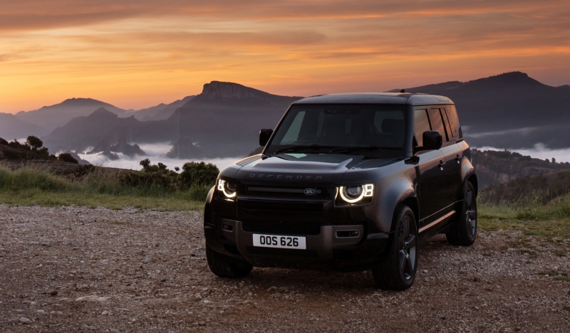 Defender chega com novo motor e versões inéditas