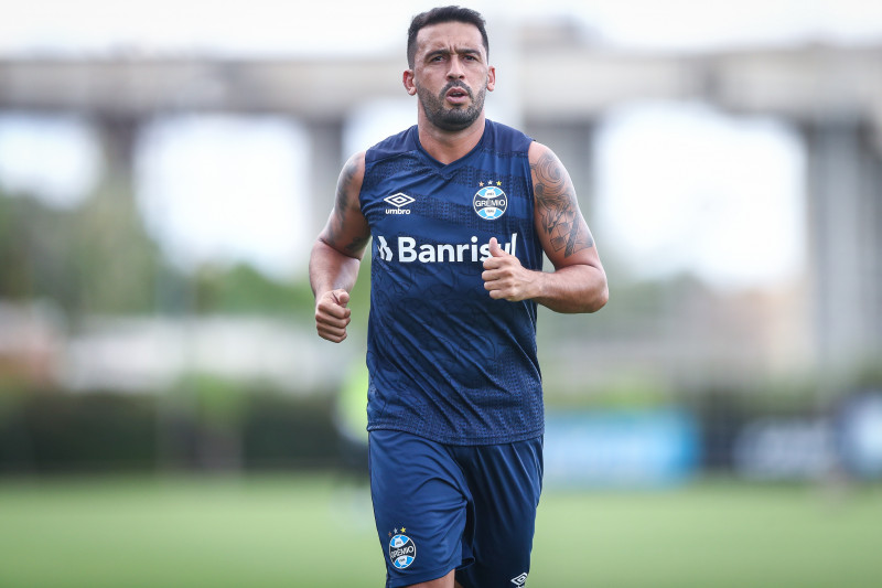 Edílson, Elkeson e Brenno estão recuperados e devem voltar em breve