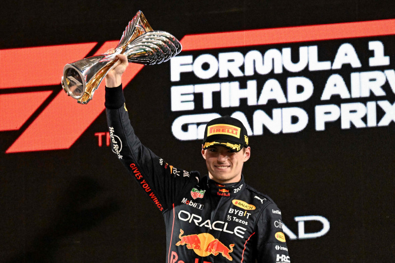 Verstappen vence em Abu Dabi e Leclerc fatura vice-campeonato na Fórmula 1