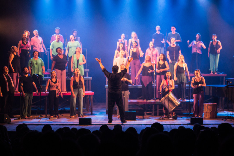 Espetáculo Suíte Tom Jobim volta aos palcos no Centro Cultural 25 de Julho