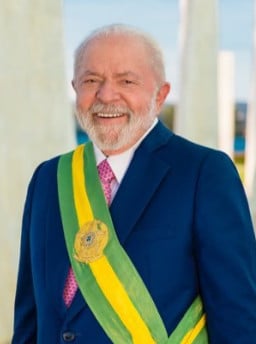 Lula divulga nova foto oficial como presidente da República
