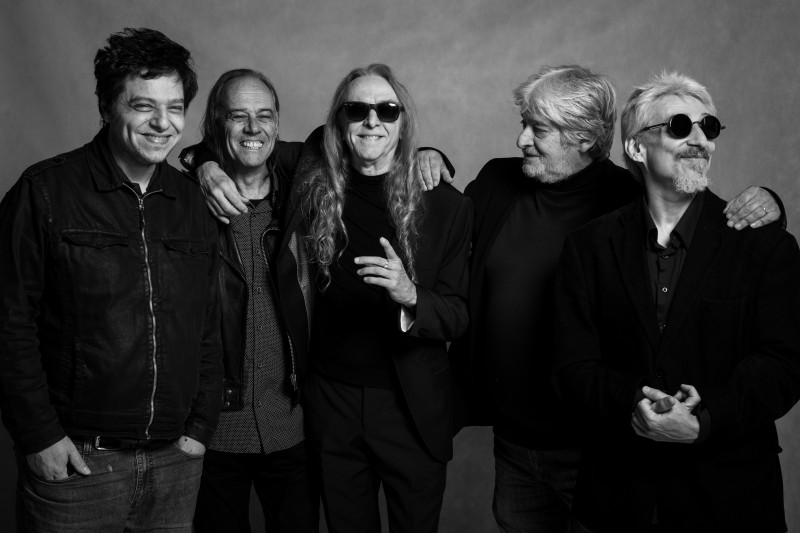 Ícones do rock gaúcho, Bandaliera se apresenta no Theatro São Pedro