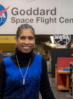 Engenheira da Nasa e Nobel sobem a Serra