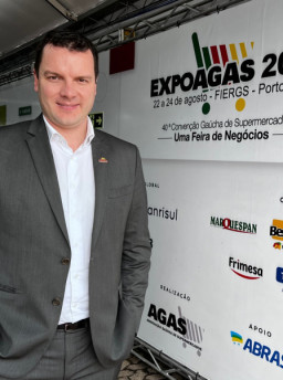 Grupo Peruzzo abre dois supermercados com perfis bem diferentes