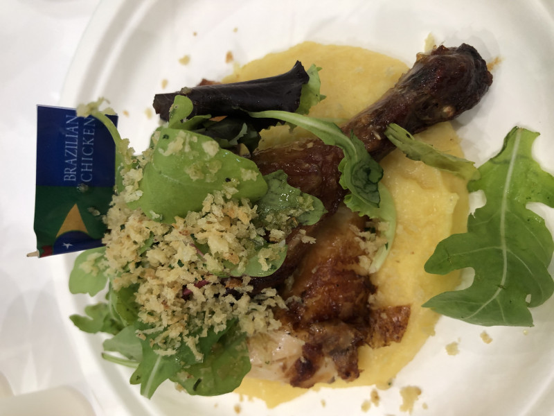 Galeteria instalada na Feira de Anuga divulga frango brasileiro