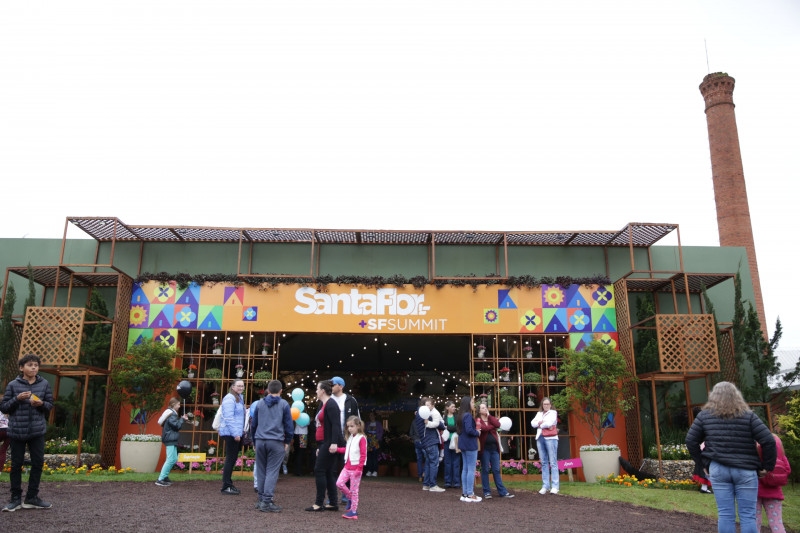 Santa Flor movimenta quase R$ 15 milhões em negócios