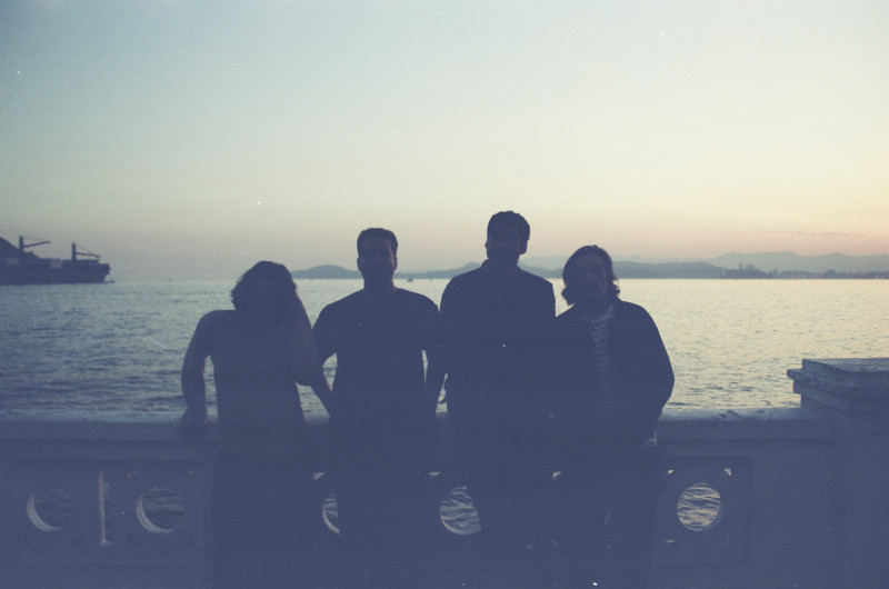 Terno Rei apresenta o EP B-Sides Gêmeos neste sábado, no Opinião