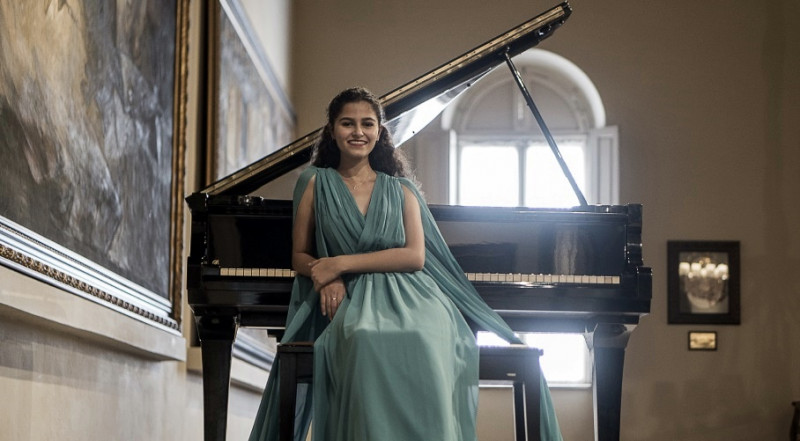 CHC Santa Casa apresenta recital gratuito da pianista Sara Fleck nesta quarta