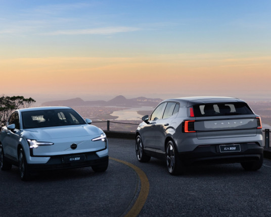EX30 chega ao Brasil para colocar a Volvo em um novo patamar