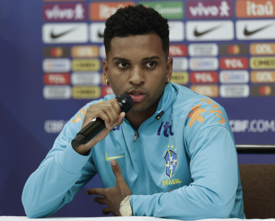 Real Madrid confirma lesão muscular de Rodrygo, que desfalcará a seleção