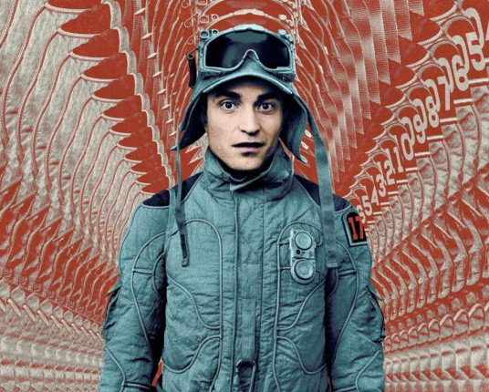 Mickey 17, de Bong Joon Ho: Alegorias em um planeta distante