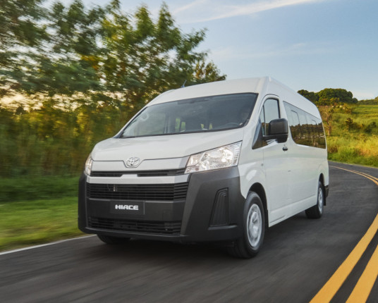 Toyota faz sua estreia no segmento de vans no Brasil com a Hiace