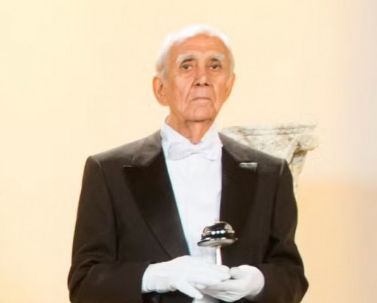 Pedro Farah, ator de Os Trapalhões e Zorra Total, morre aos 95 anos no Rio