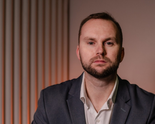 Tiago Hansen, diretor da AlphaWave Capital